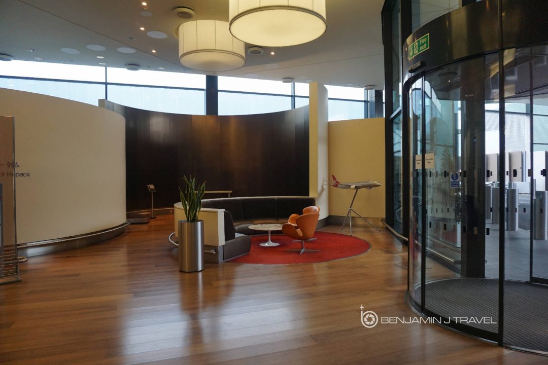 Lounge Review Virgin Atlantic Clubhouse and Upper Classing Wing LHR ...